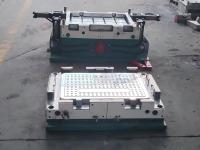 China High-Strength SMC Manhole Cover Molds - 500,000+ Shot Lifespan, 80-120 Bar Pressure Range for Infrastructure Applications for sale