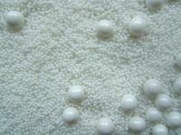 China YSZ Yttria Stabilized Zirconia Milling Beads 0.2-50mm with 3.7kg/L Density and 1200kg/mm² Hardness for sale