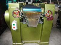 China S150 Industrial Three Roll Mill with 150mm Rollers and 2.2kW Motor for Pigment Paste Grinding for sale
