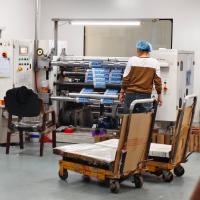China Versatile PET Shrink Film Engineered to Deliver Durable and Clear Packaging Solutions with Superior Shrink Properties for sale