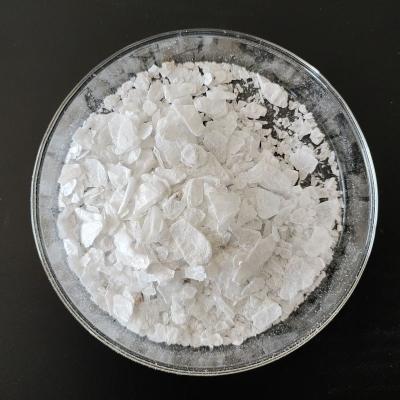 China Anhydrous Magnesium Chloride MgCl2 99% Flake for Metallurgical Industry CAS 7786-30-3 for sale