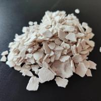 China Offwhite Flake Calcium Chloride 74% Dihydrate for Snow Melting and Industrial Desiccant for sale