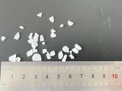 China Industrial Grade 74% Calcium Chloride Dihydrate CaCl2 Flakes Desiccant for sale