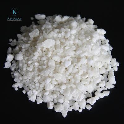 China White Particles with Melting Point at 250 °C and Density of 3.95 G/cm3 White Aluminum Oxide for sale