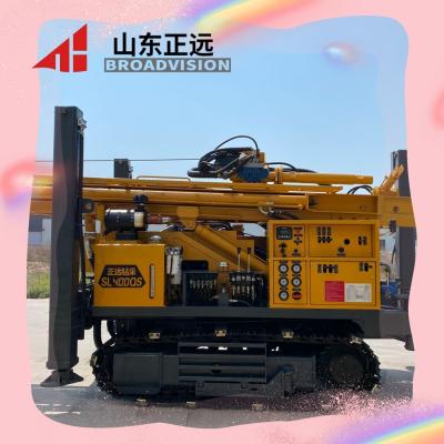 China The fully hydraulic crawler-type water well drilling machine is fully compatible with various geological conditions, energy-saving and durable. for sale