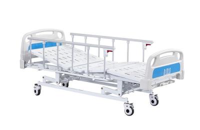 China Luxurious Castors Multifunction CE ISO 680mm 3 Crank Manual Hospital Bed for sale