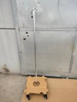 China Aluminium Movable Standing IV Infusion Stand IV Pole Patient Bed Room for sale