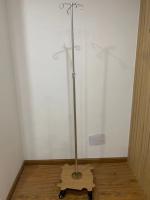 China Aluminium Movable Standing IV Infusion Stand IV Pole Patient Bed Room for sale