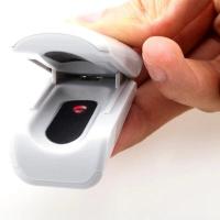 China Plastic material white finger pulse oximeter for hospital oximeter for sale