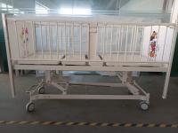 China Three Crank Manual Hospital Bed Steel Spray Plastic Frame White for sale
