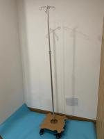 China Aluminum Material Medical IV Infusion Stand Three Color Mobile for sale