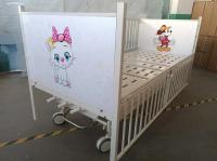 China White Hospital Baby Crib With Cartoon Pictures OEM Available for sale