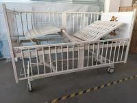 China White Hospital Baby Crib With Cartoon Pictures OEM Available for sale