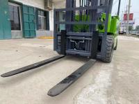 China Real Advantage and 14.4 kw Lifting Motor Power 5 Ton Rough Terrain Forklift with Crane for sale