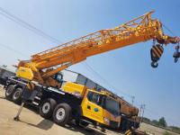 China 100 Ton Telescoping Boom Crane Truck with 33m Lifting Height and Hydraulic Cylinder for sale