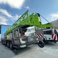 China Telescopic Straight Boom Crane 50 Ton 55 Ton ZTC550 Used Truck Crane with Low Weight for sale
