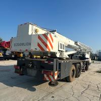China 25 Ton Zoomlion Construction Crane with White Color and Hydraulic Cylinder for sale