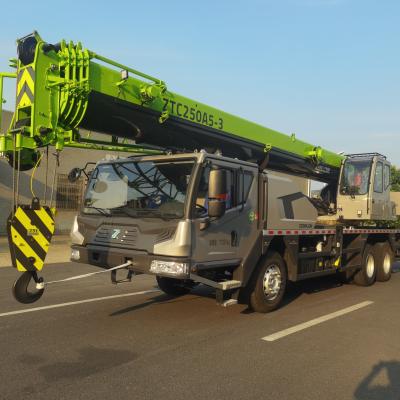 China 25 Ton Used Truck Crane Zoomlion Lifting Equipment for and Lifting Capacity of 25000kg for sale