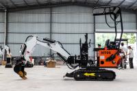 China CHANGCHAI Engine 1 Ton Crawler Excavator Mini Digger with 1140mm Track Grounding Length for sale