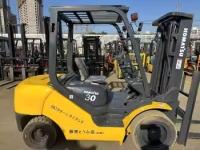 China Used Komatsu FD30 3 Ton Diesel Forklift in Japan with 4D94LE Engine Model for sale