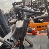 China Second Hand 5 Tons Forklift with Heli Isuzu Engine Rated Lifting Capacity 3 Tons for sale