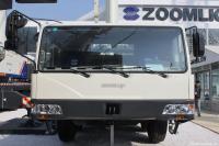 China 80 Ton Used Crane Machine Zoomlion Crane Truck x3000 Liftling Equipment for uae Market for sale