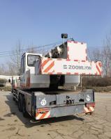China Used Zoomlion 80 Ton Crane Truck x3000 Max. Lifting Height 42.3M Working Hours 2001-4000 for sale