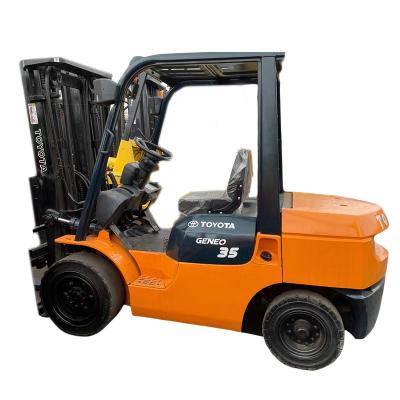 China Japan Toyota 3.5 Tons Diesel Forklift Used forklifts with 2001-4000 Working Hours for sale