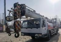 China 20 Ton Truck Crane with 980KN.m Maximum Rated Lifting Torque in QY25V and White Color for sale