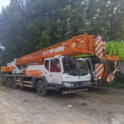 China Zoomlion 35t Crane 30 Tons Crane Lifting Equipment Truck Crane with 10000 kg Weight for sale