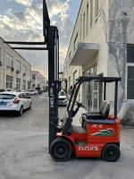 China Top Stairs 3ton Diesel Forklift with 280mm Fork Width and 3000mm Max. Lifting Height for sale