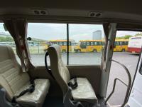 China 30 Seats Luxury COACH Buses in 2024 with Euro 3 Manual Transmission Type for sale