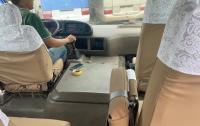 China 30-Seater Diesel Toyo Ta Coaster Mini Bus with Luxury Design and Fuel Efficiency for sale