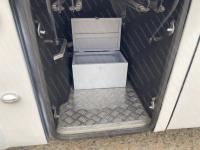 China Used Buses Refurbished Youtong 55 Seats Coach Bus with Internal Toilet Drive Type LHD for sale