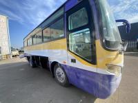 China Euro 3 Emission Standard 45 Seater Luxury Passenger Bus Coach with Manual Transmission for sale