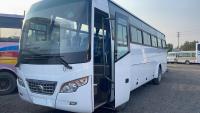 China Euro 3 Emission Standard Chinese Coach Bus with 45 1 Seat Capacity and Performance for sale