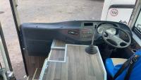 China Euro 3 Emission Standard Chinese Coach Bus with 45 1 Seat Capacity and Performance for sale