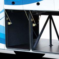 China 50 Seat Luxury Diesel Passenger Coach Bus Euro 3 Emission Standard G.V.W 17250 Kg for sale