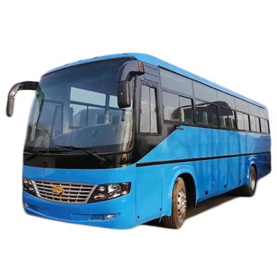 China 35 Seater Coach Bus with Manual Transmission and Luxury Interior in Good Condition for sale