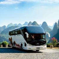 China 55 Seater Used Luxury Tour Bus with Euro 3 Emission Standard and 2340 Front Suspension for sale