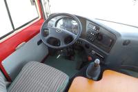 China Luxury 25-30 Seats Tourist CNG Coach Bus with Manual Transmission and Diesel Fuel for sale