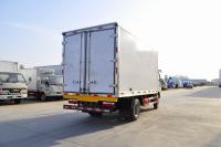China Gross Vehicle Weight 5-10T ISO CCC Certified Design Dongfeng Refrigerator Van Truck for sale