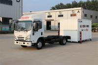 China Isuzu Diesel 4*2 Medium Van Cargo Truck With Detachable Body And Hydraulic Outriggers for sale