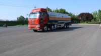 China CIMC LINYU FAW 8*4 31 Cub Aluminum Alloy Diesel Tanker Truck Petrol Fuel Transport Truck for sale