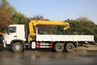 China 10 Ton Telescopic Boom Truck Mounted Crane and with Outrigger Span of 2280-5580mm for sale