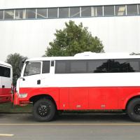 China EURO 3 Diesel 4x4 Off-road Bus with 4890kg Rated Load Mass and 6700ml Discharge Capacity for sale