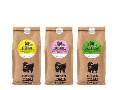 China Custom Kraft Paper Stand Up Pouches with Clear Window 10000 Pieces MOQ Eco Friendly Food Grade Packaging for sale