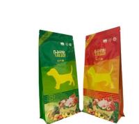 China Custom Printed Stand Up Dog Food Packaging Bags with Resealable Zipper Top 10000pcs MOQ for sale