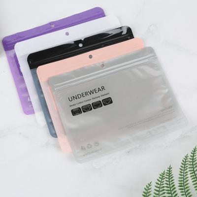 China Custom Zipper Mylar Bag for Underwear Clothing Socks 20-200 Micron Thickness for sale