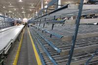 China Industrial Warehouse Carton Flow Rack Powder Coating 100-1000 Kgs Per Bed Light for sale